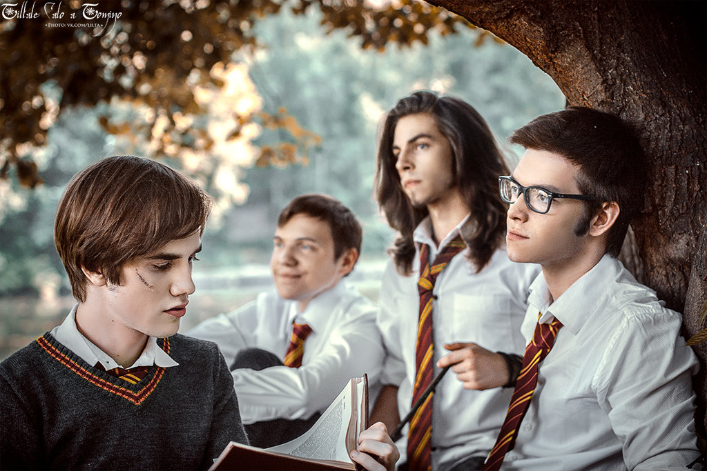 Cosplay Friday: Harry Potter by techgnotic on DeviantArt